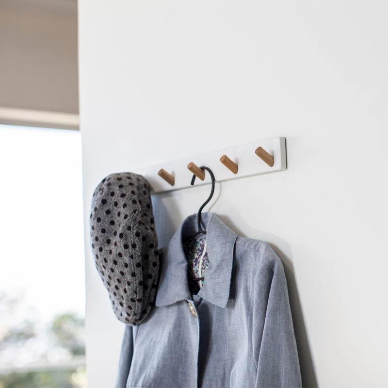 jacket holder wall
